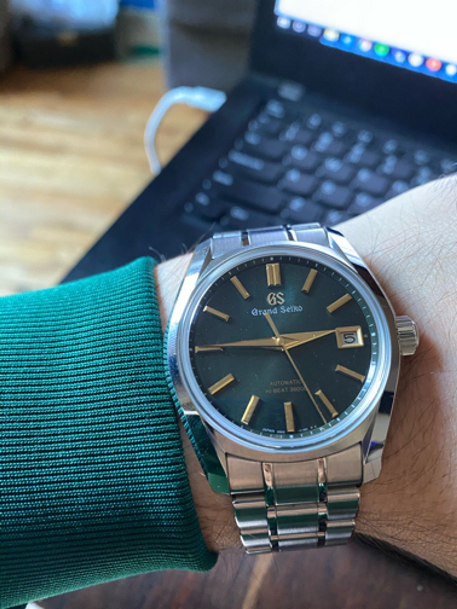 New to Fishbowl, here’s my GS SBGA413 that I’m wea... | Fishbowl