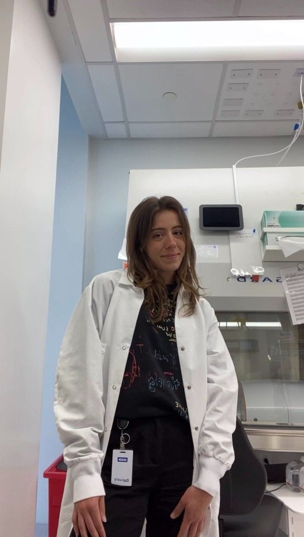 3 SURPRISING FACTS about working in a lab that no one tells you! 🧫 If ...